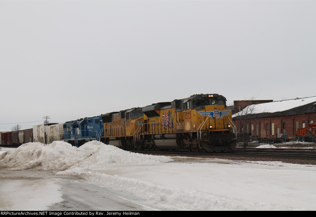 UP 8573 & others (2)